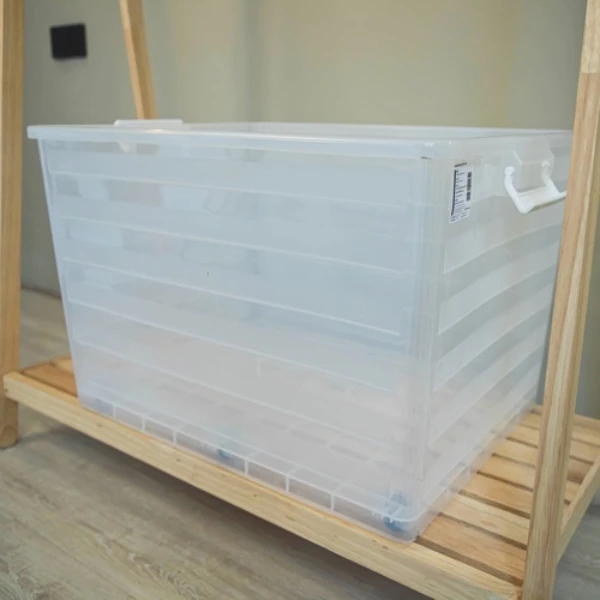 Storage box/container box 90L